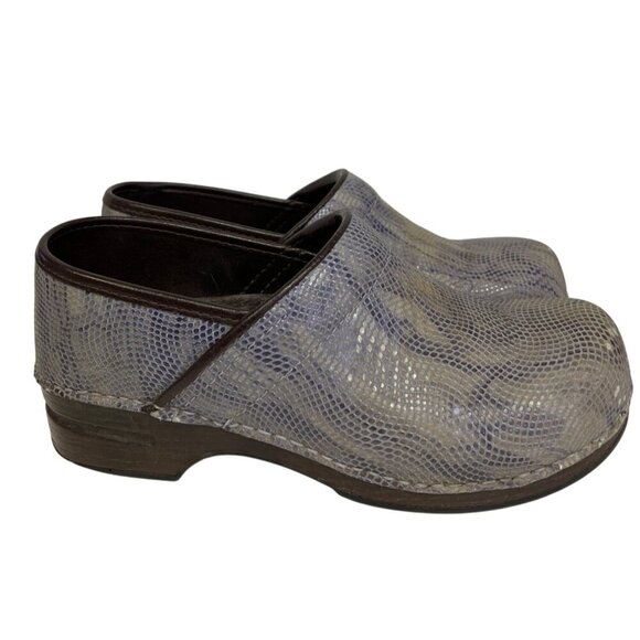 Dansko | Shoes | Dansko Xp Womens Shoes Clogs Animal Print Gray Comfort ...